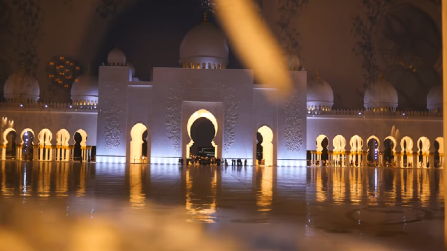 Sheikh Zayed Grand Mosque Dress Code